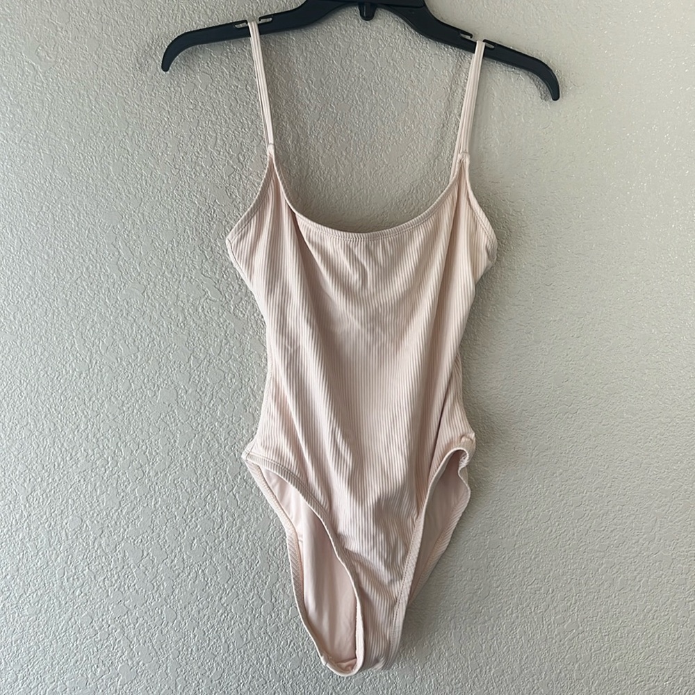 Andie One Piece Cream Ribbed Swimsuit Size Medium - Gem